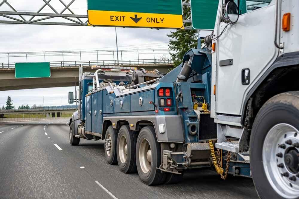Heavy Towing Brampton, Ontario | 24 Hour Tow Service Company
